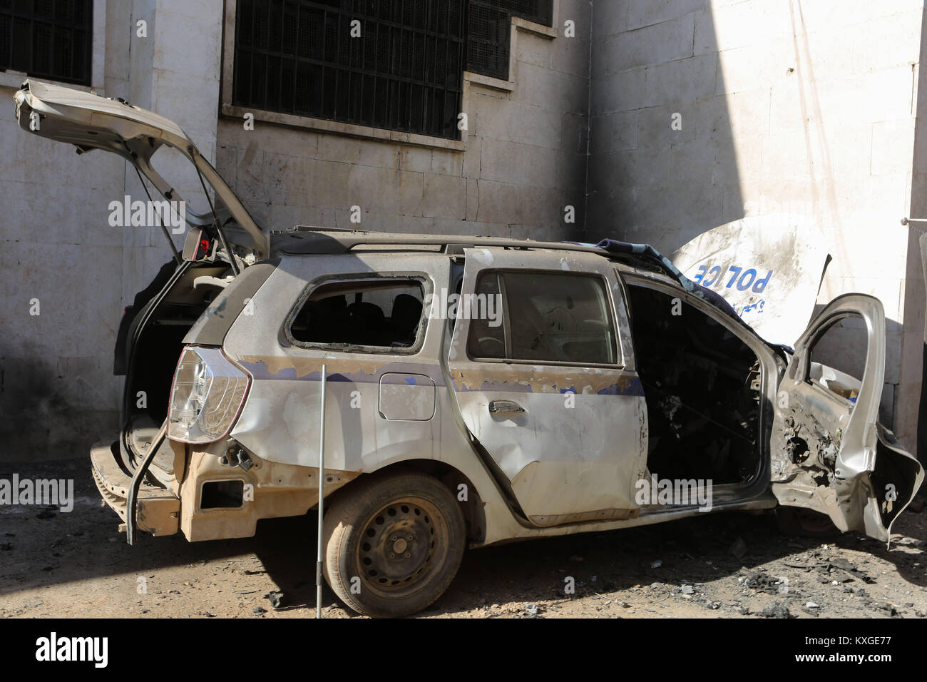 Free syrian police hi-res stock photography and images - Alamy