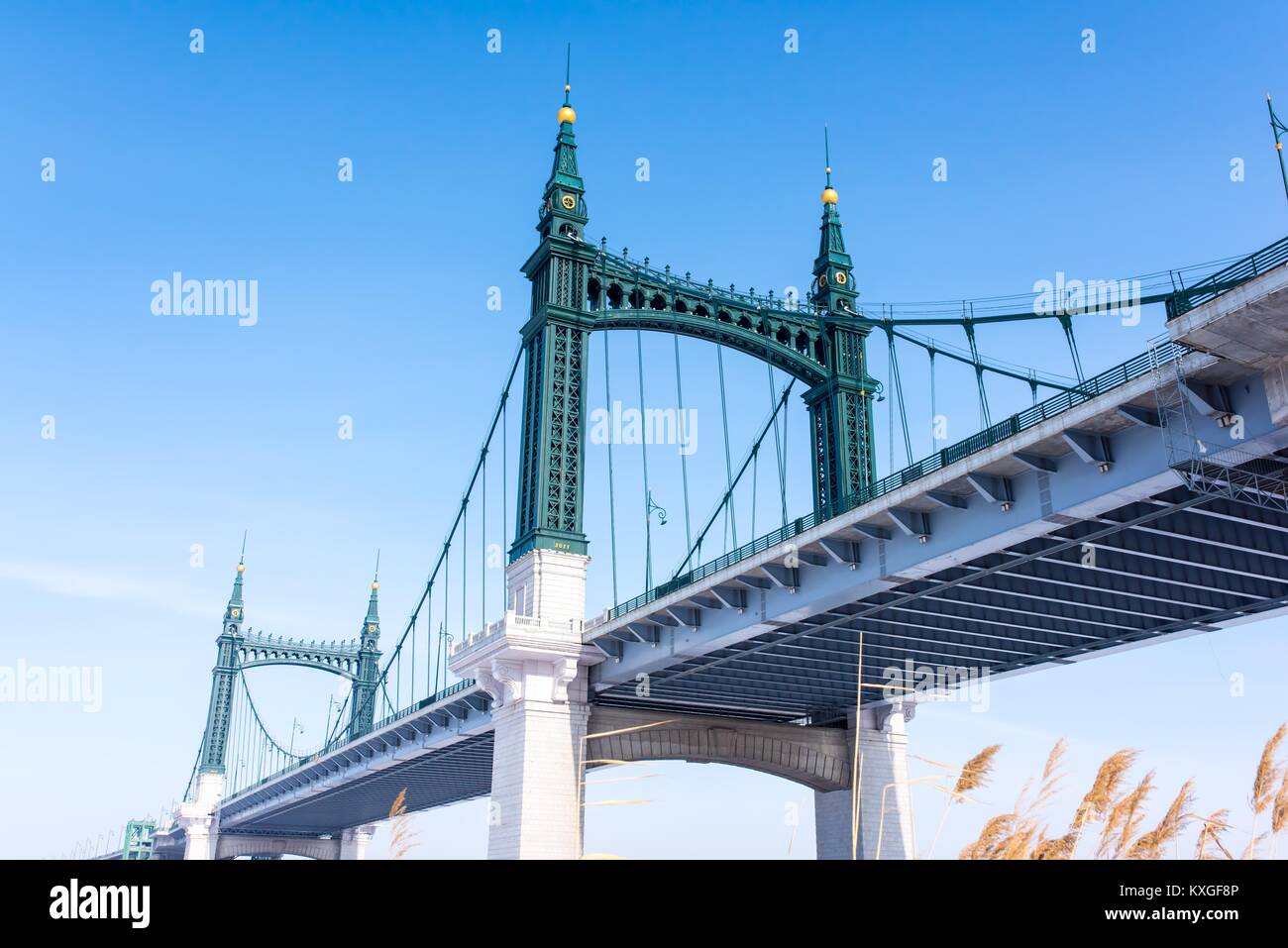 Harbin, China. 10th Jan, 2018. The 7133-meter-long Yang Ming Tan Bridge ...