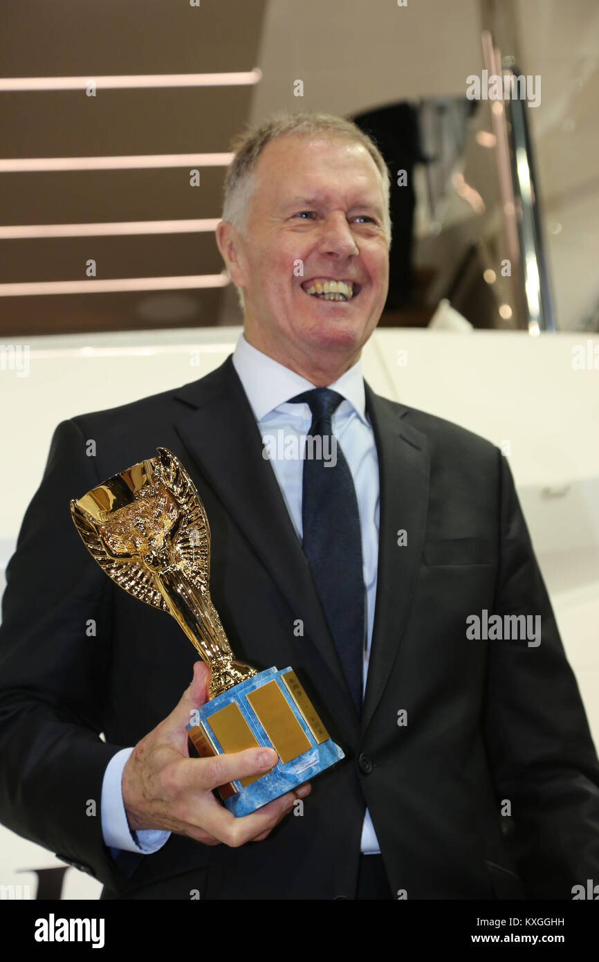 1966 world cup final geoff hurst hi-res stock photography and images ...
