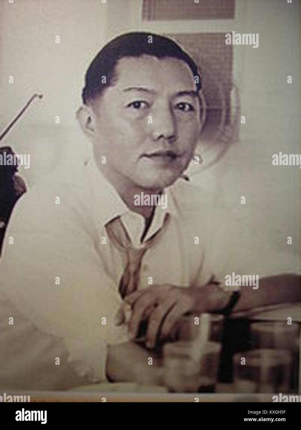 Tong Tik-sang (Tang Disheng, 1917–1959) was a renowned Cantonese opera ...