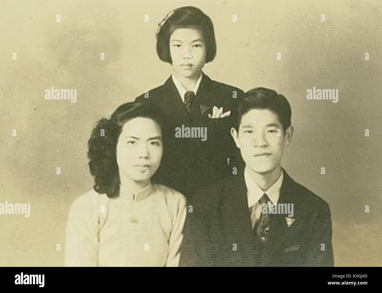 A photograph showing Lee Teng-hui, his wife Tseng Wen-hui, and daughter ...