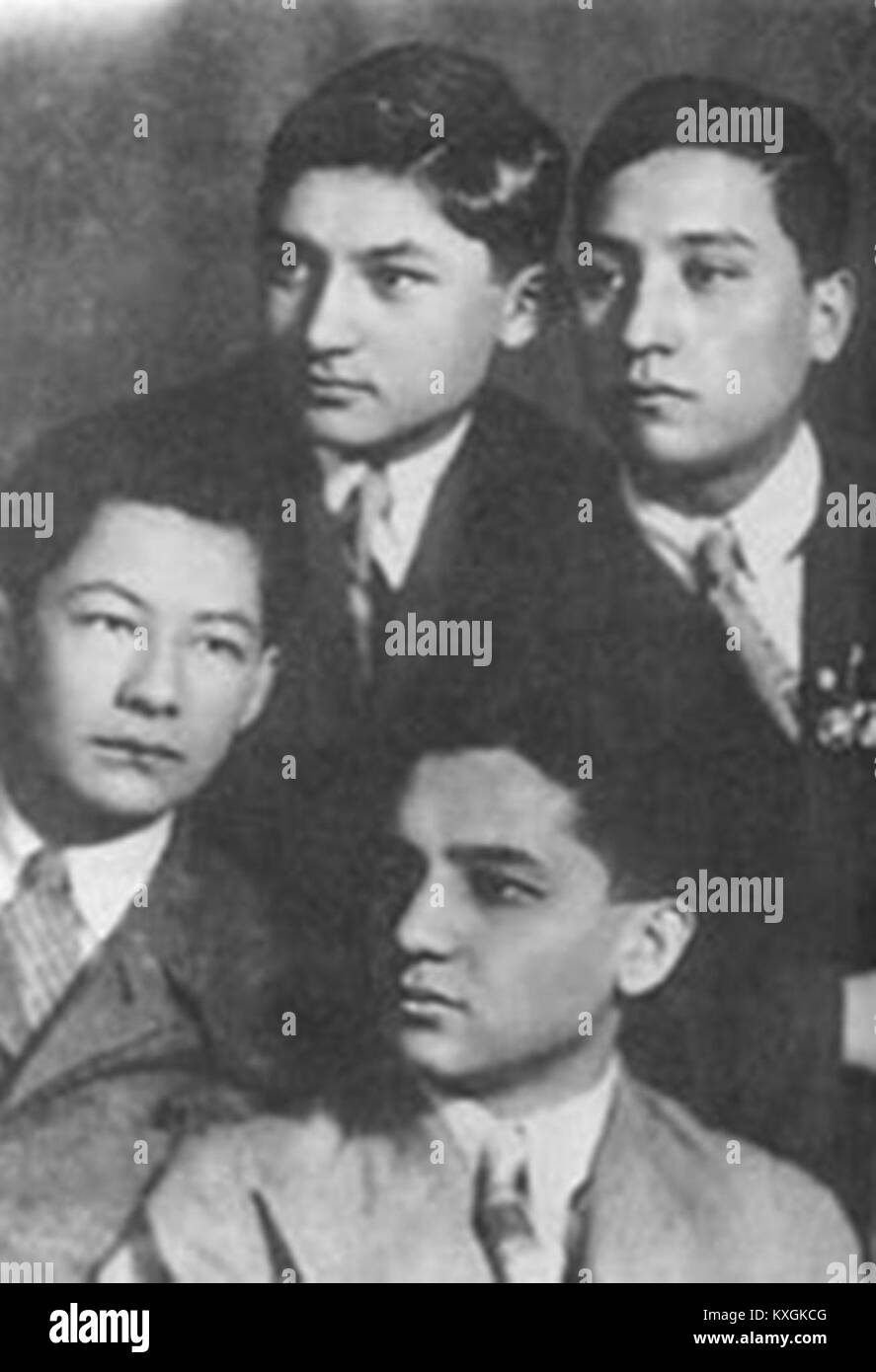 Esskhat Iskhakov (艾斯海提·伊斯哈科夫, 1921–1976) was a Tatar Chinese ...