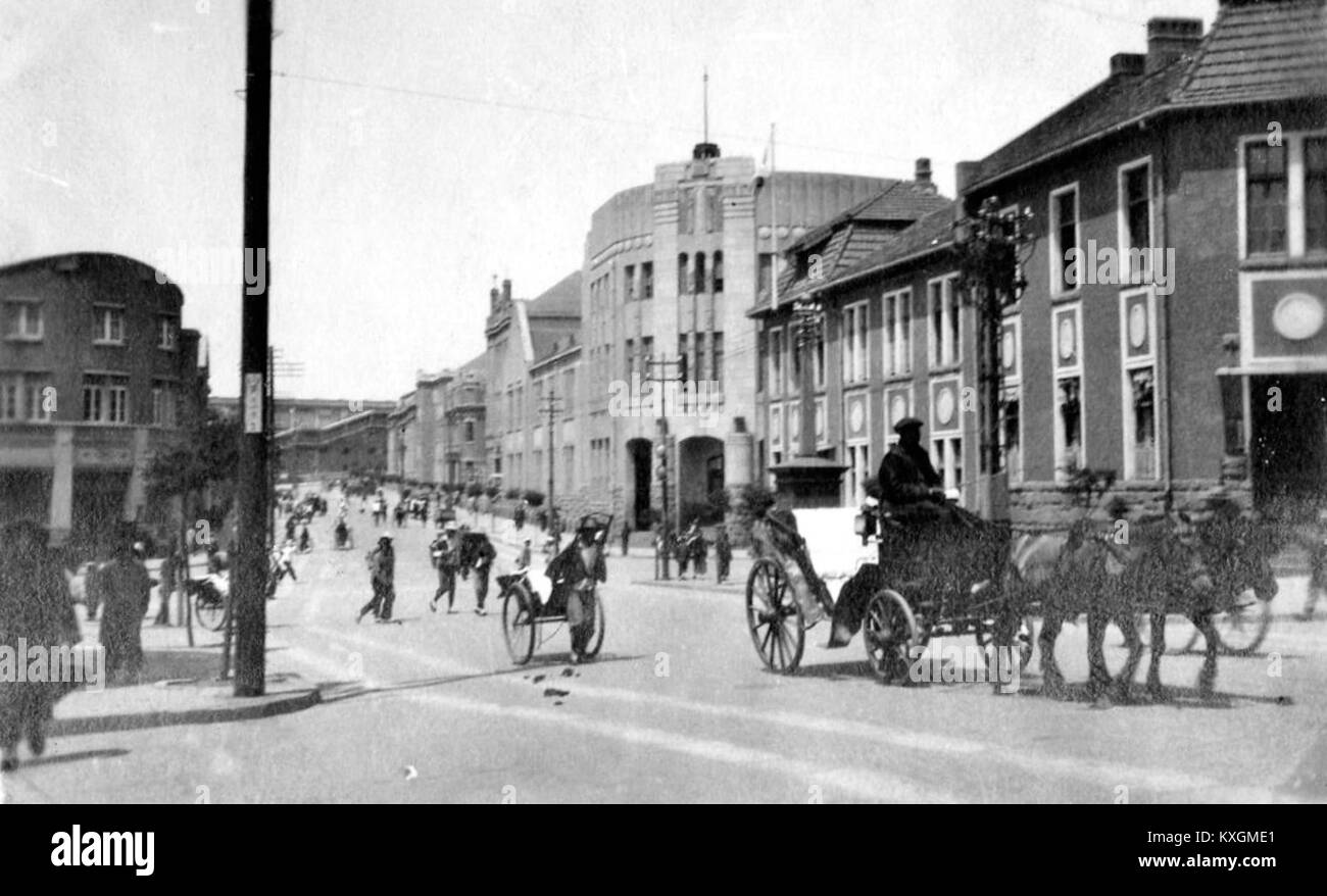 Intersection of Tangyi Road and Zhongshan Road in Qingdao during the ...