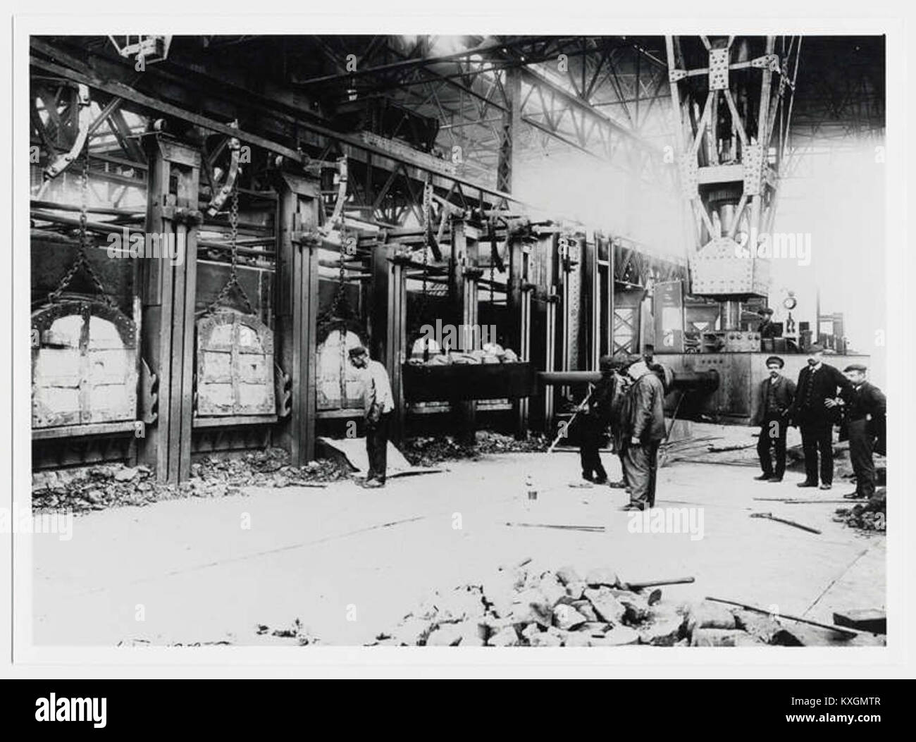 1912 platform hi-res stock photography and images - Alamy