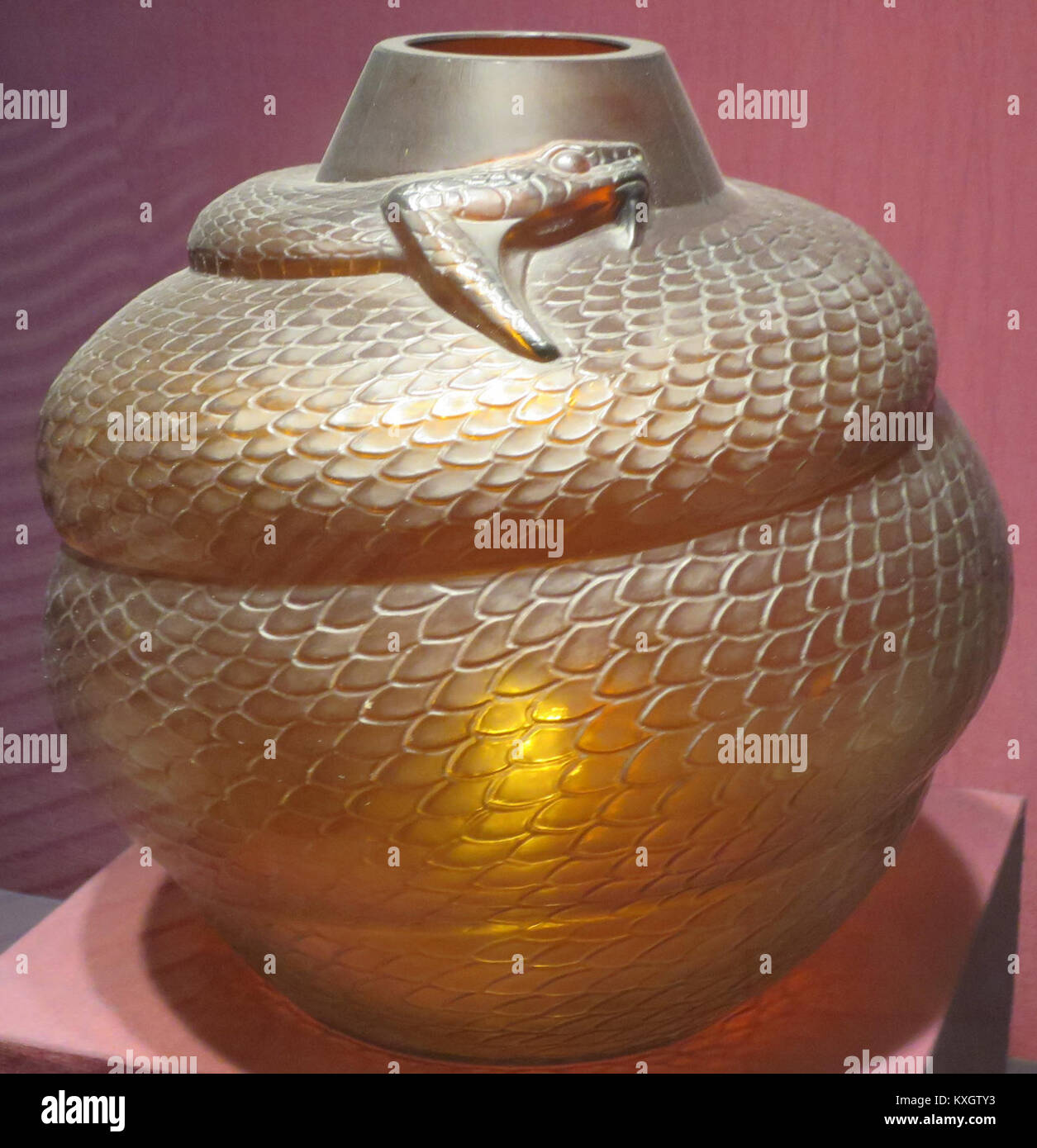 The 'Serpent Vase' by renowned French artist René Lalique, displayed at ...