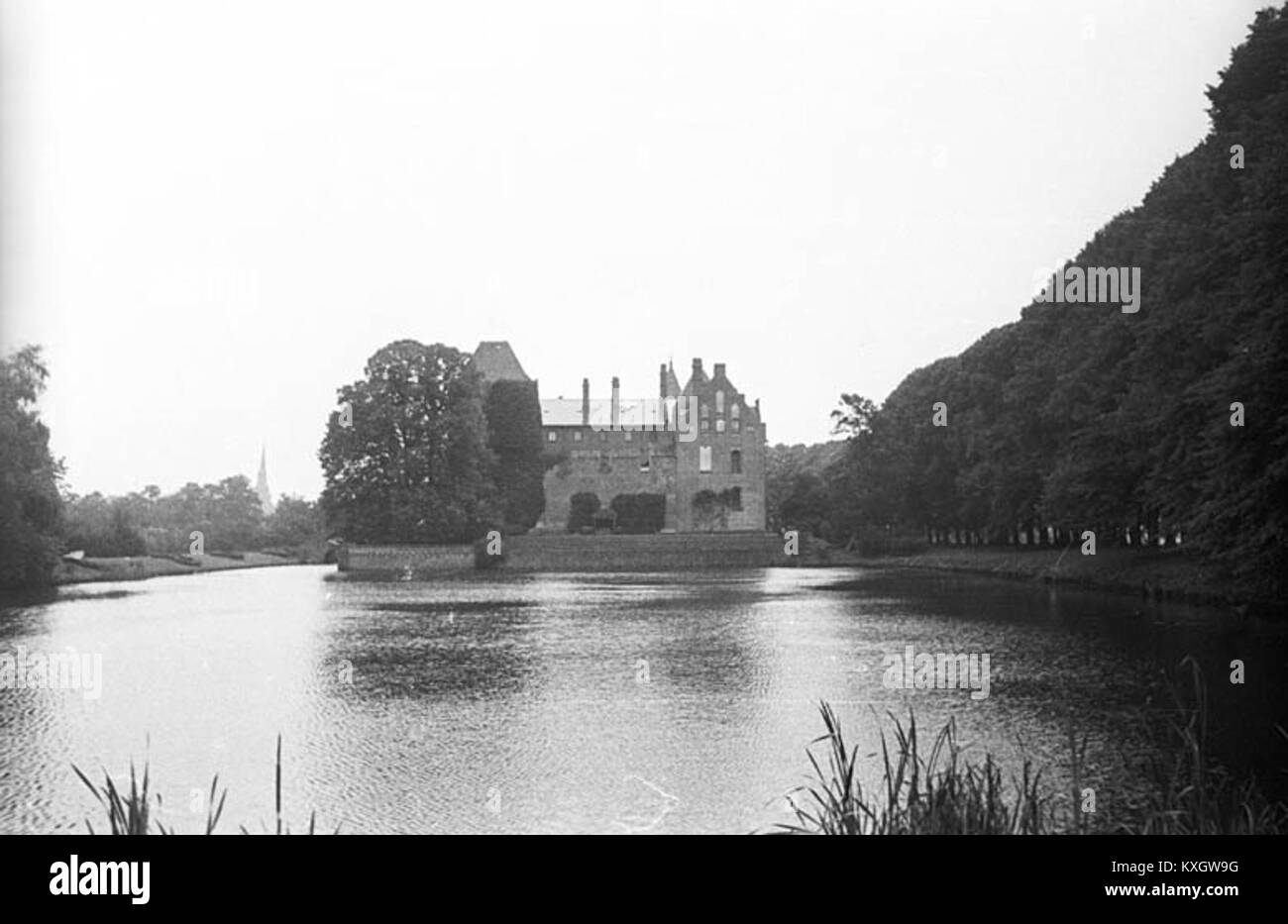 Well preserved medieval castle Black and White Stock Photos & Images ...