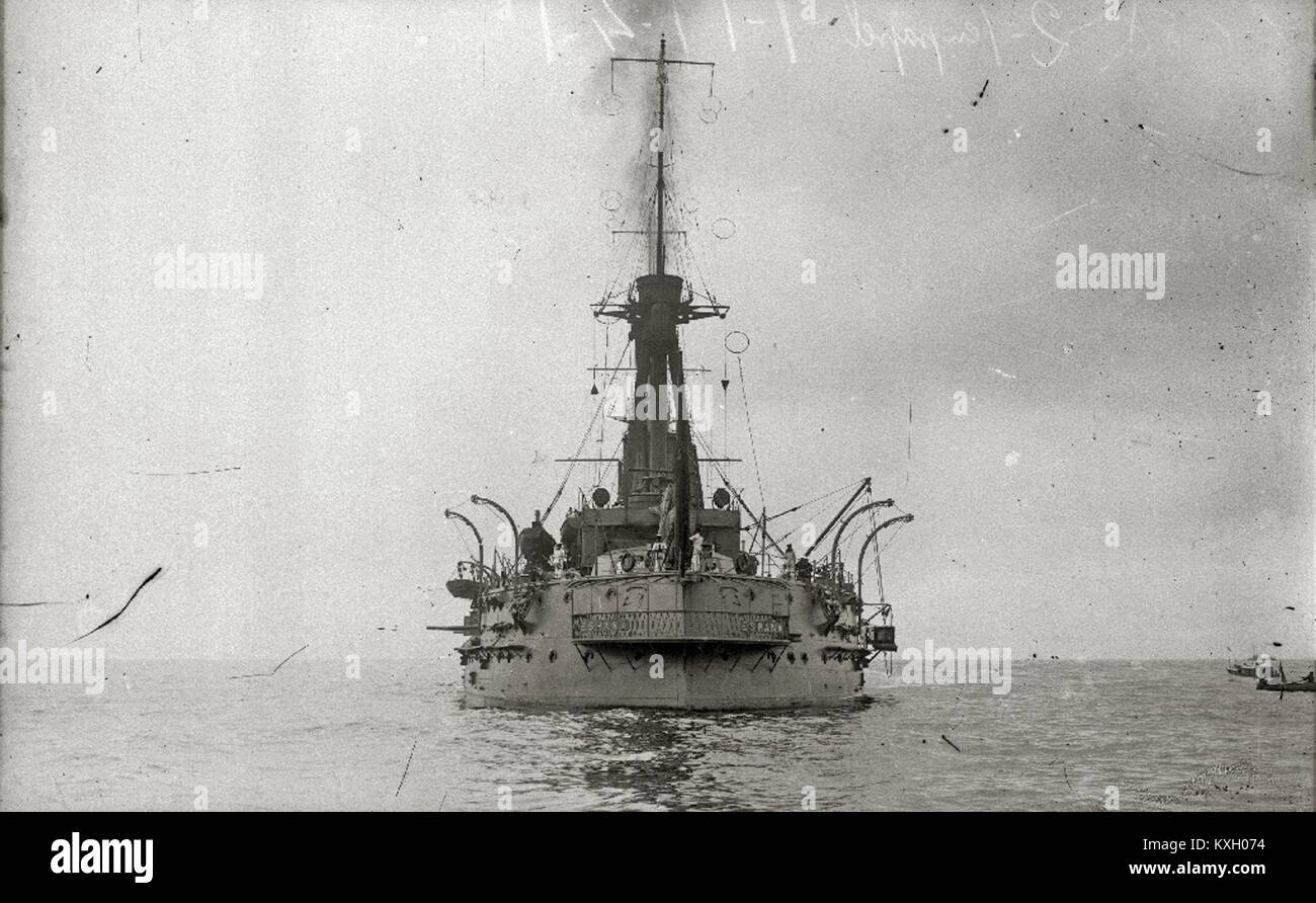 A historical photograph of the Spanish battleship *Acorazado España ...