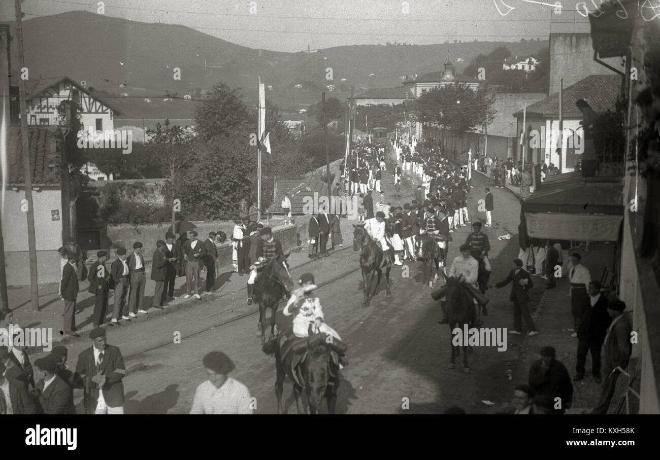 A photograph from the Car-Kutxa Fototeka showing the Alarde of ...