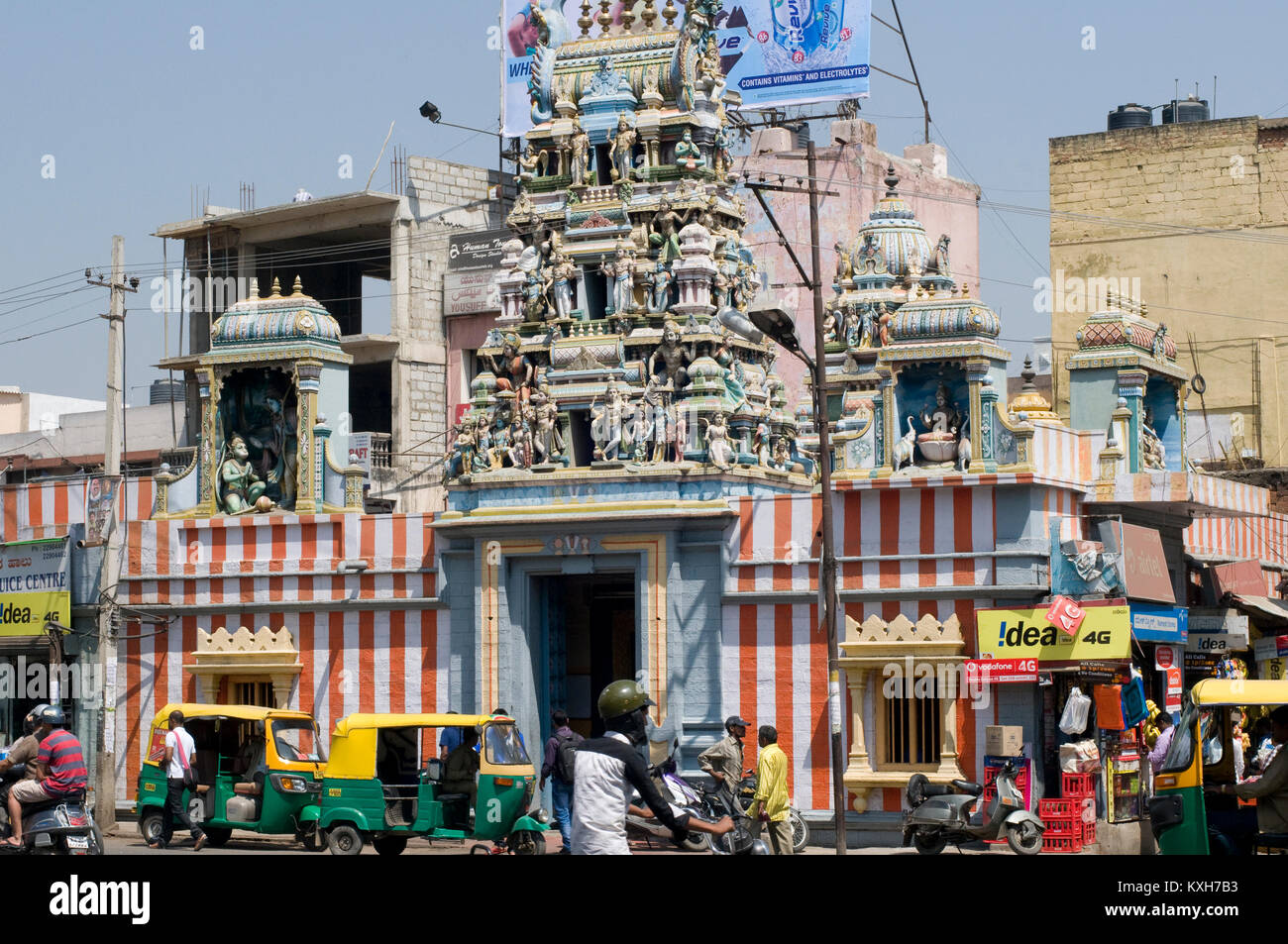 Small Hindu Temple in Sivajinagar, Bangalore Stock Photo - Alamy
