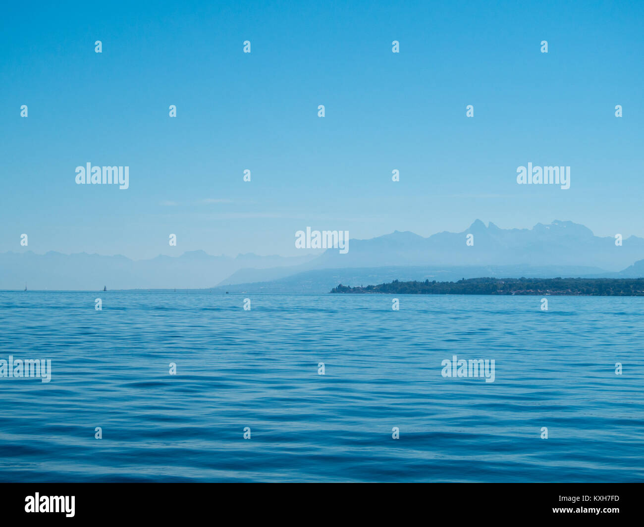 Lake Geneva blue colours Stock Photo - Alamy