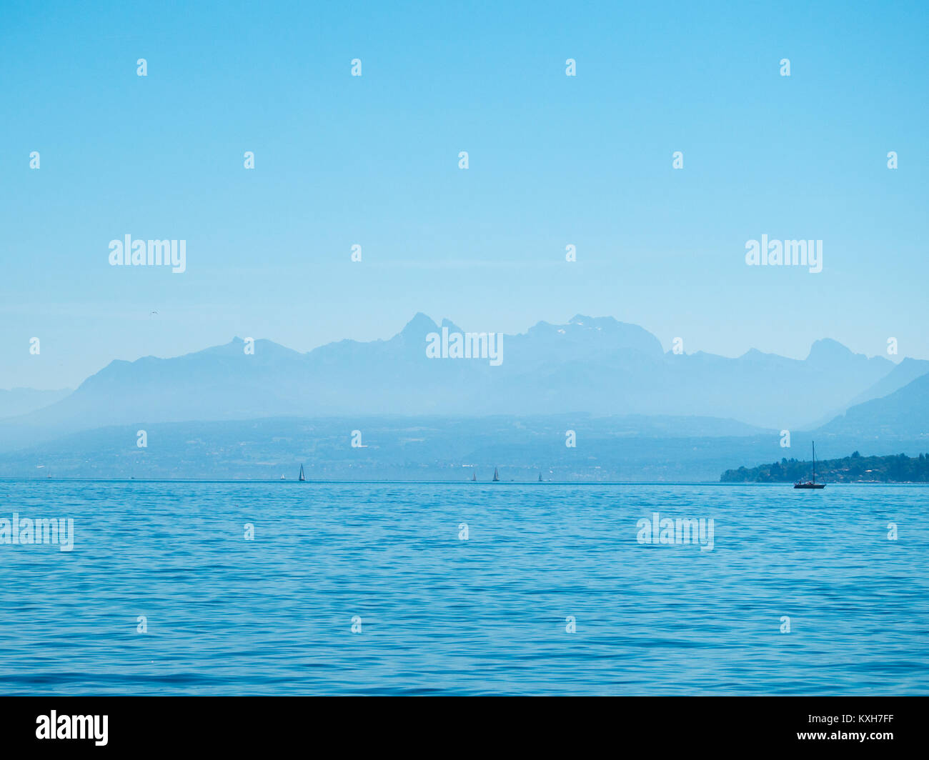 Lake Geneva blue colours Stock Photo - Alamy