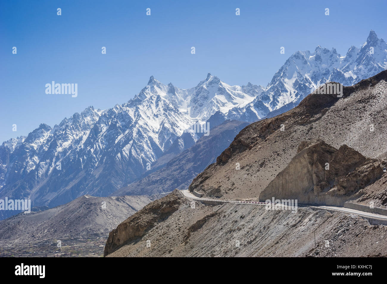 Karakorum Highway in Pakistan Stock Photo - Alamy
