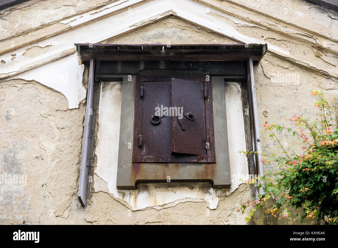 ancient steel window, Japan traditional style Stock Photo - Alamy