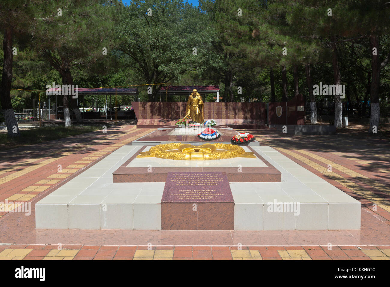 Communal grave hi-res stock photography and images - Alamy