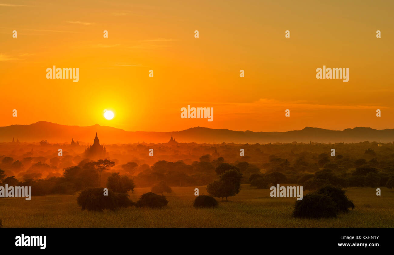 Beautiful myanmar hi-res stock photography and images - Alamy