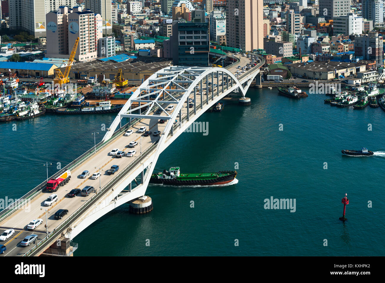 Busandaegyo bridge at the Port of Busan, The bridge connects the ...