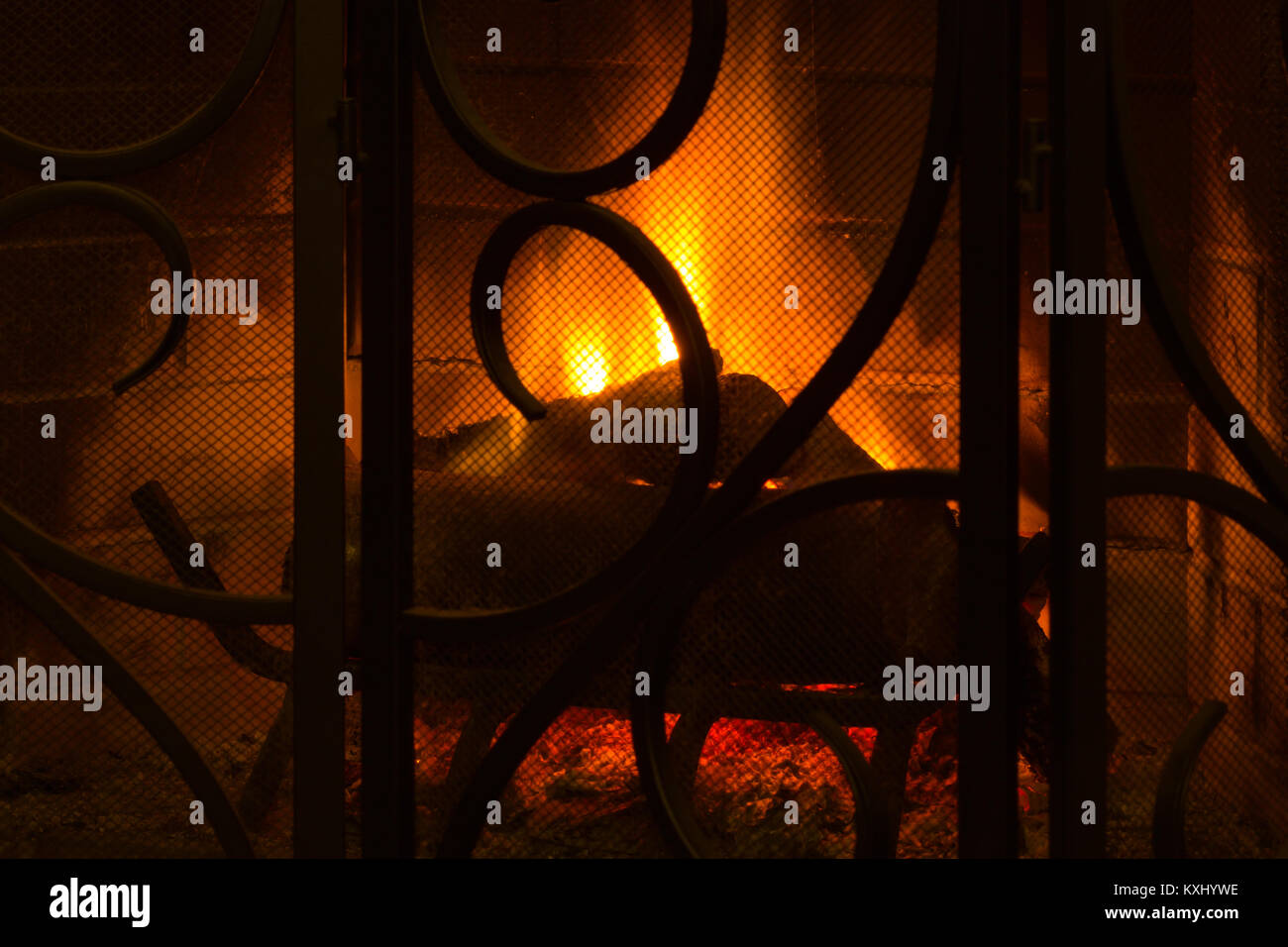 Low flame fireplace hi-res stock photography and images - Alamy