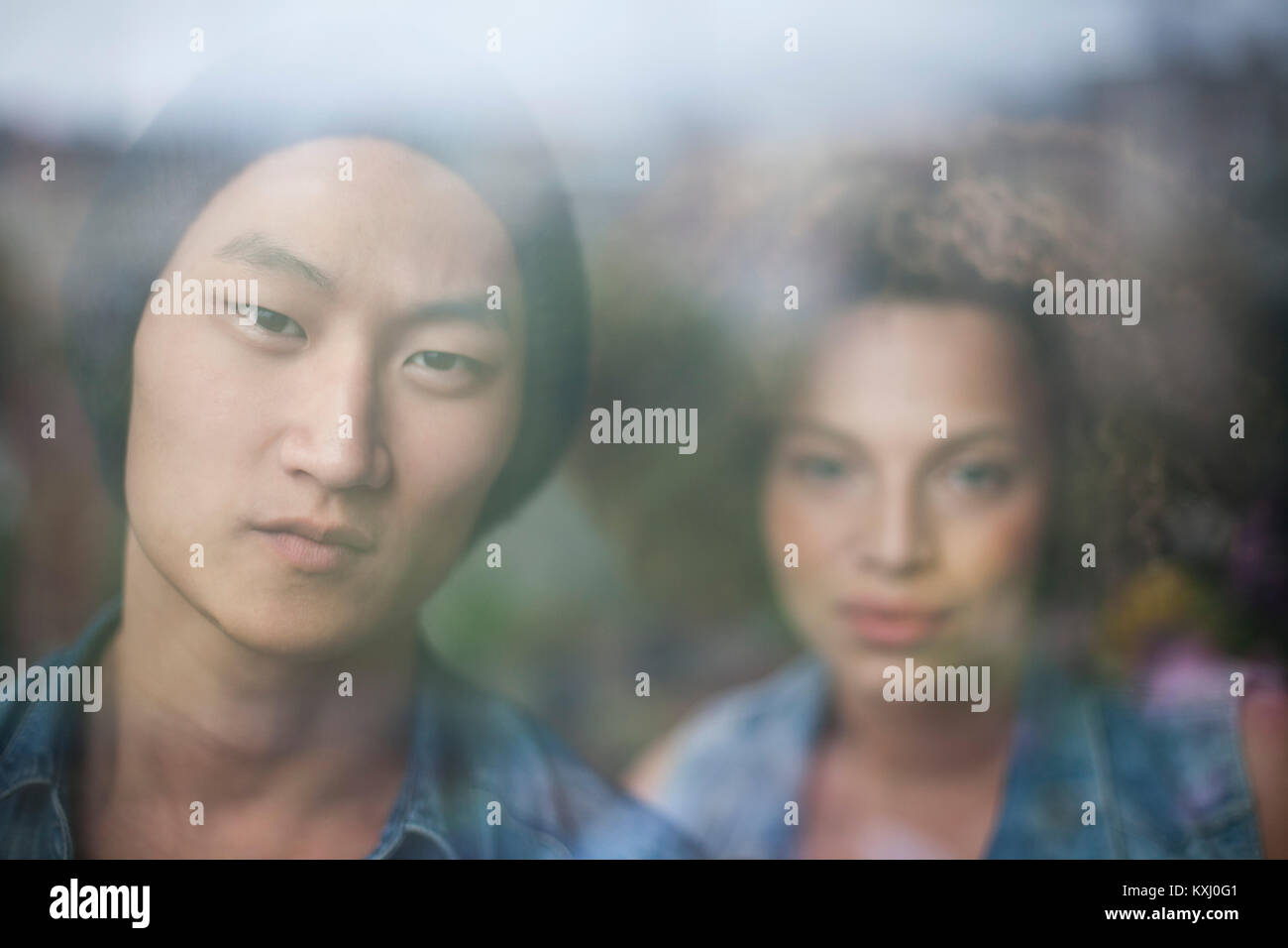Couple seen through window hi-res stock photography and images - Alamy