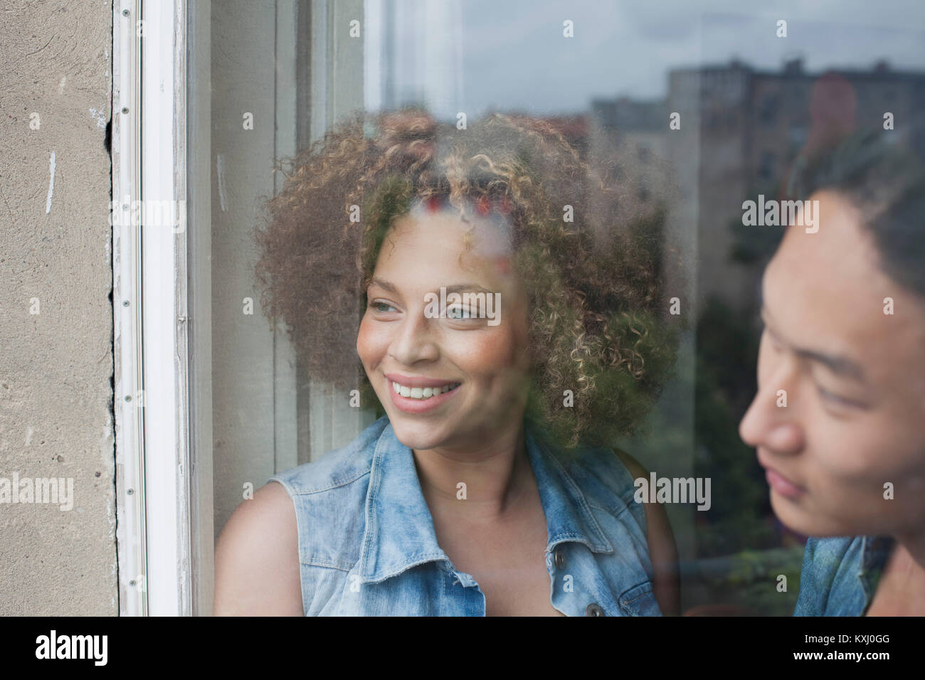Looking through glass hi-res stock photography and images - Alamy