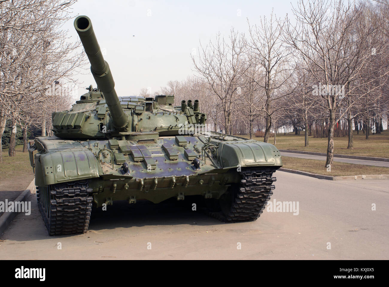 Russian green tank on hi-res stock photography and images - Alamy
