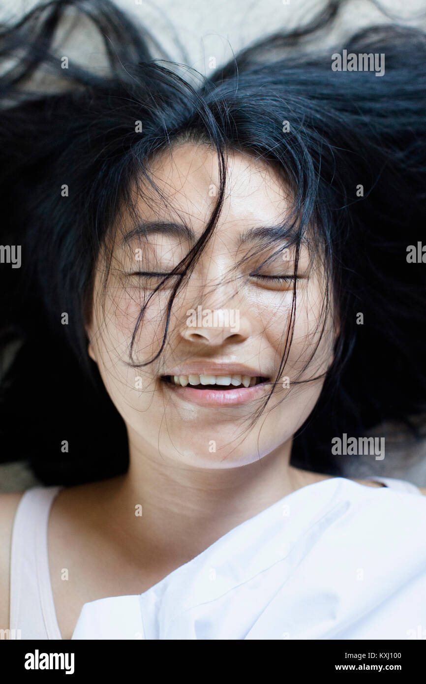 Messy hair bed hi-res stock photography and images - Alamy