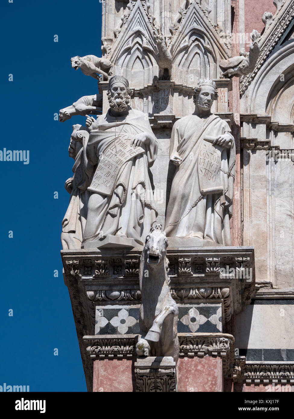 Medieval statues of catholic saints hi-res stock photography and images ...
