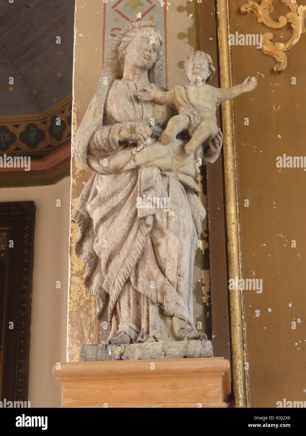 Statue vierge et enfant hi-res stock photography and images - Alamy