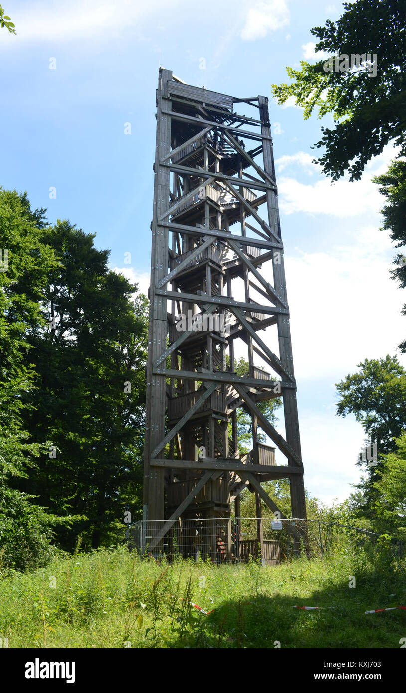Atzelbergturm 2017 mit Brandschäden (1 Stock Photo - Alamy