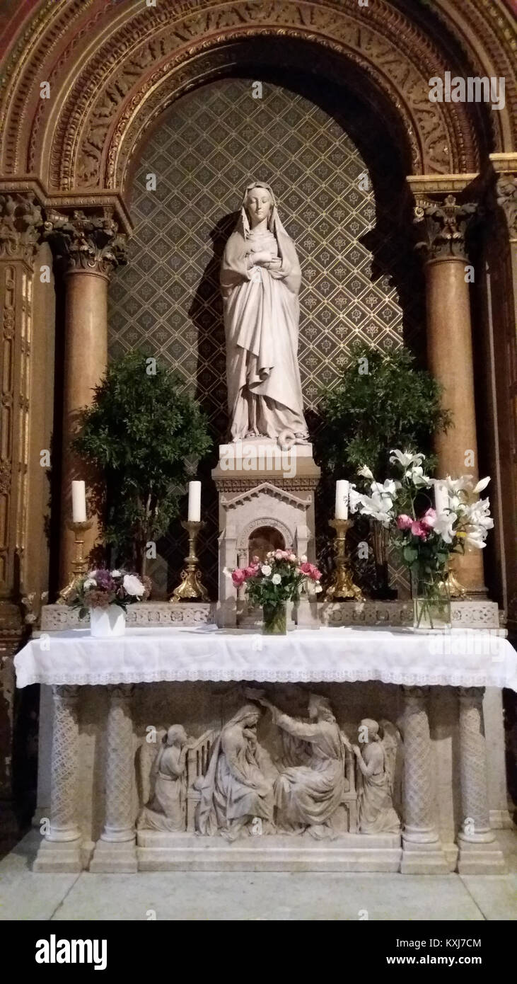 Basilique de la vierge vierge hi-res stock photography and images - Alamy