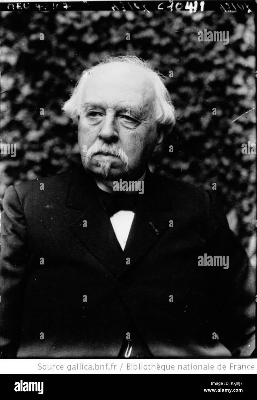 Ange rene hi-res stock photography and images - Alamy