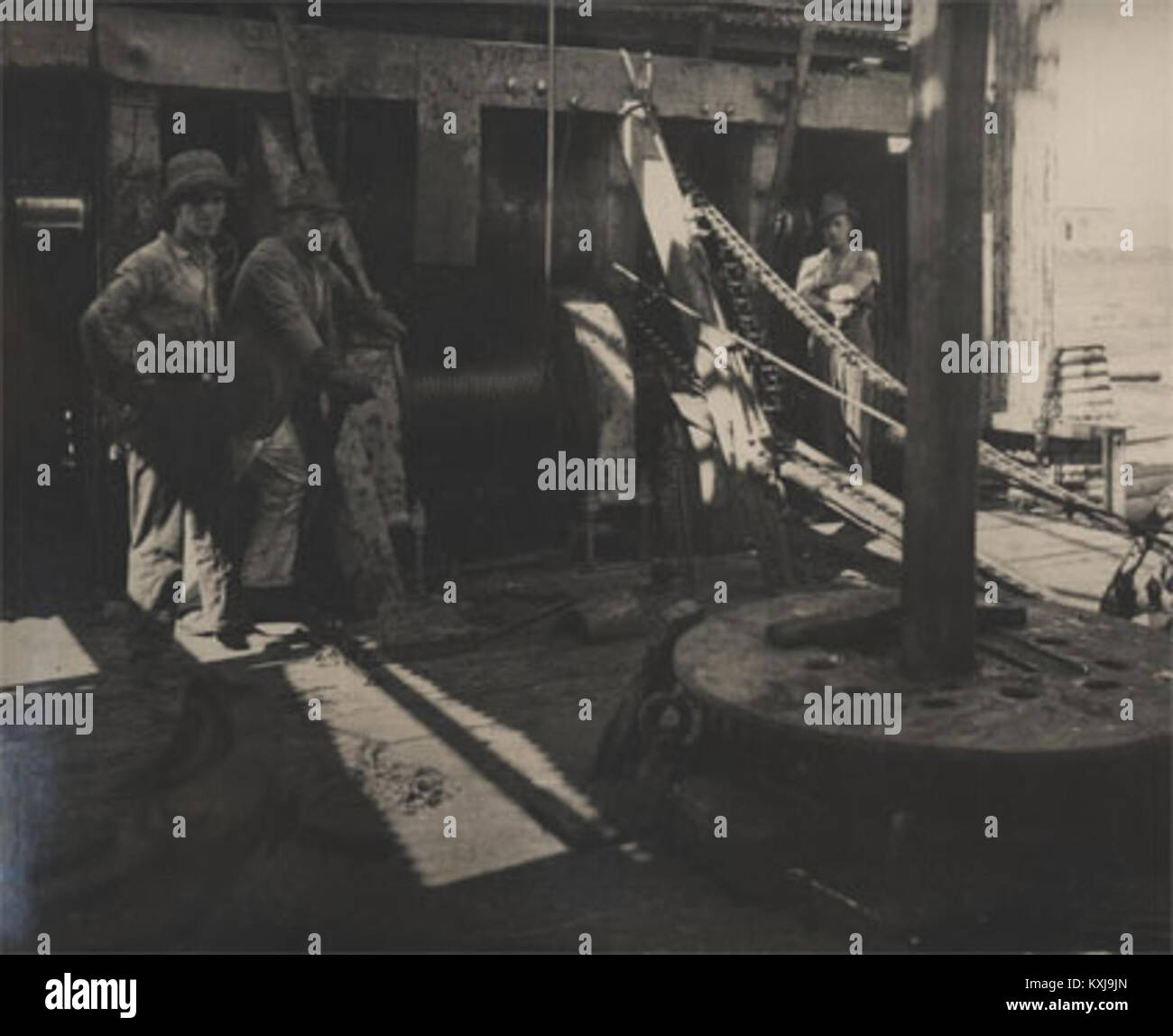 Anglo persian oil hi-res stock photography and images - Alamy