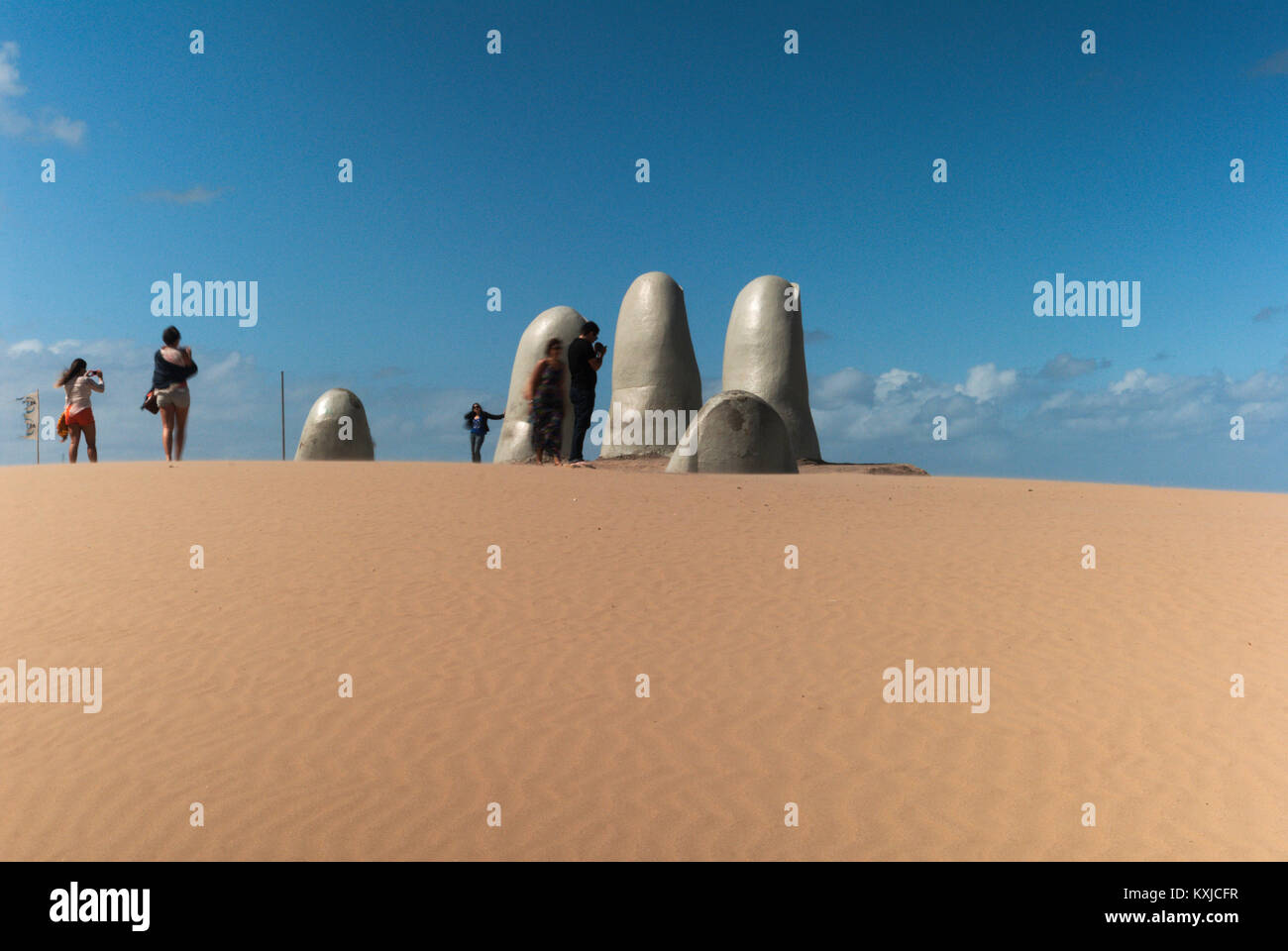 Hand sculpture hi-res stock photography and images - Alamy