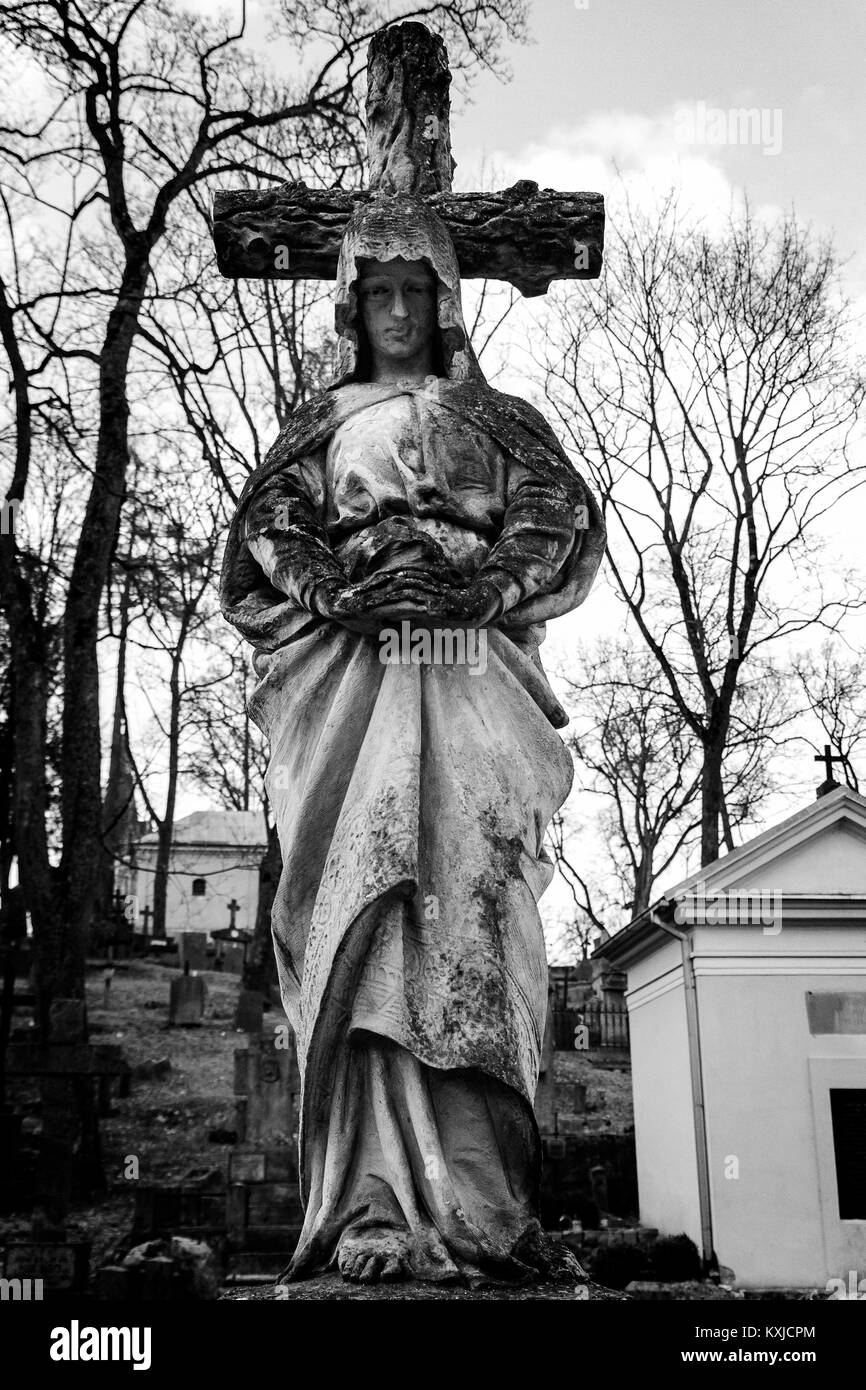 Ancient virgin mary sculpture hi-res stock photography and images - Alamy