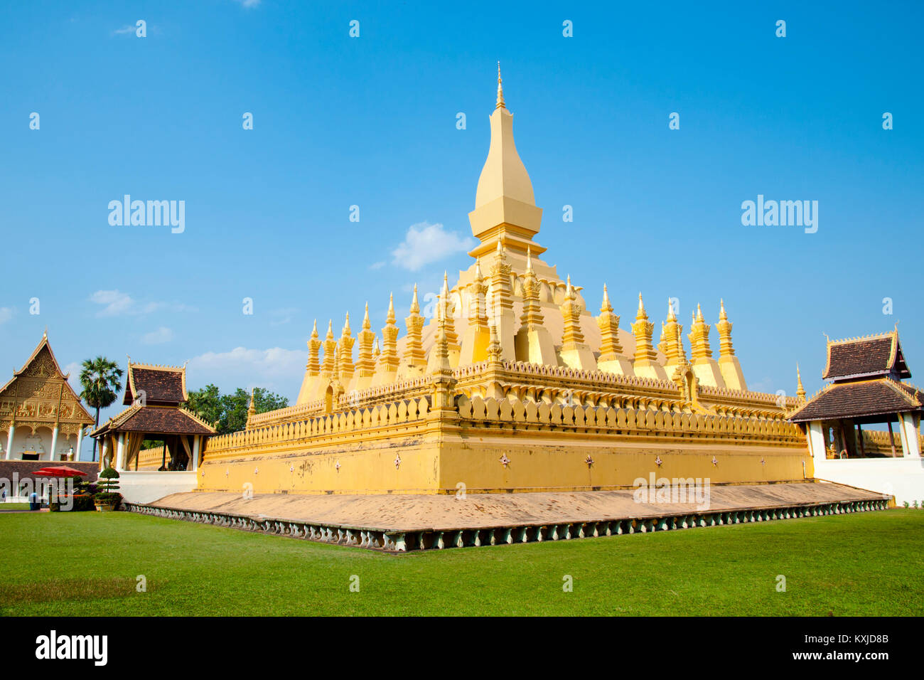 Laos temple hi-res stock photography and images - Alamy