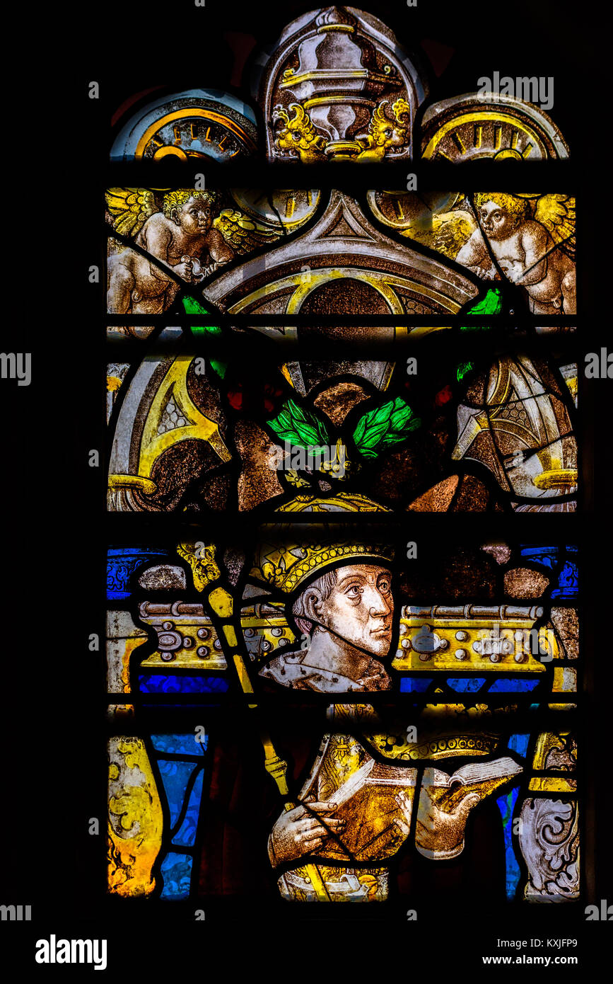 Memorial stained glass window to the founder, king Henry VI, in the ...
