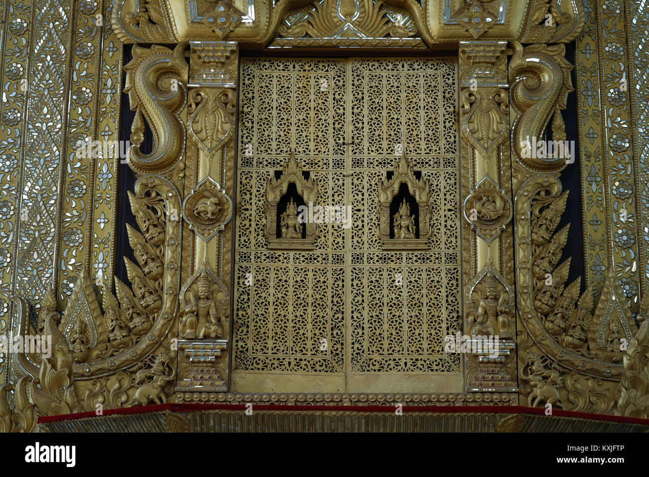 Myanmar burma burma door wooden hi-res stock photography and images - Alamy