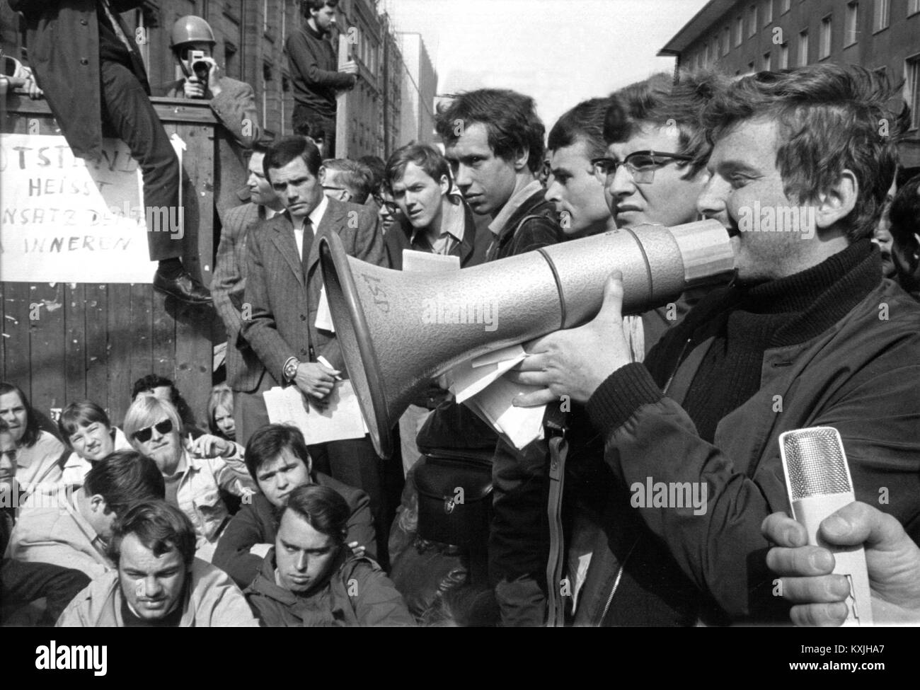 Students from after school Black and White Stock Photos & Images - Alamy