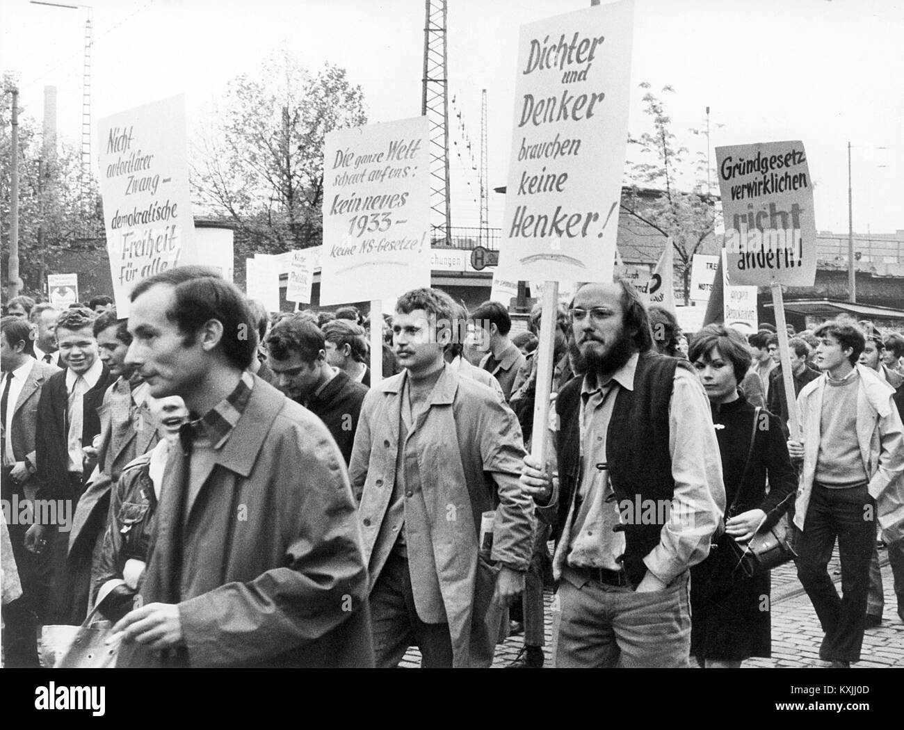 Organizational dispute hi-res stock photography and images - Alamy