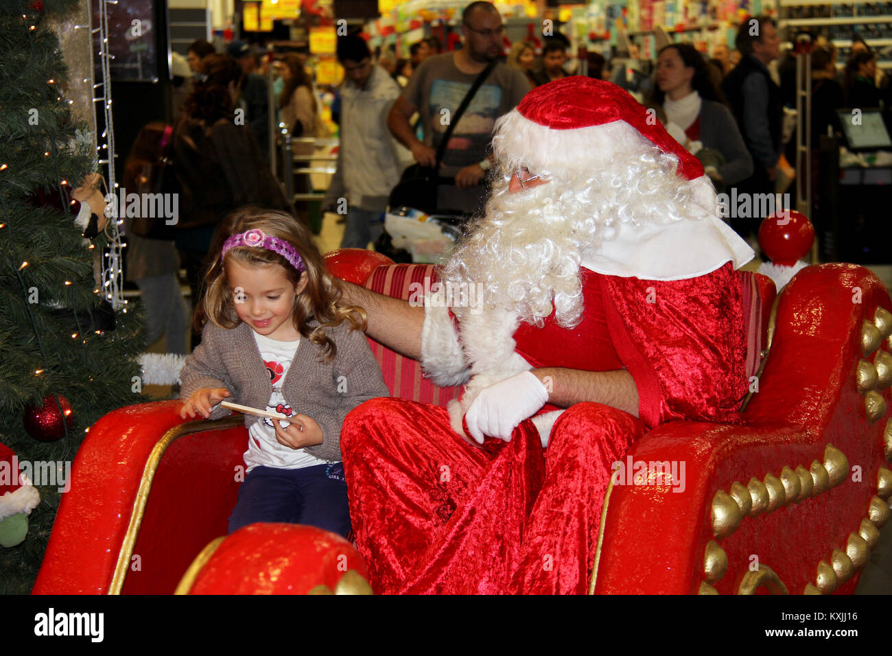 Portugal, Algarve, Circa 08.12.2013 Santa Claus in a shopping centre ...