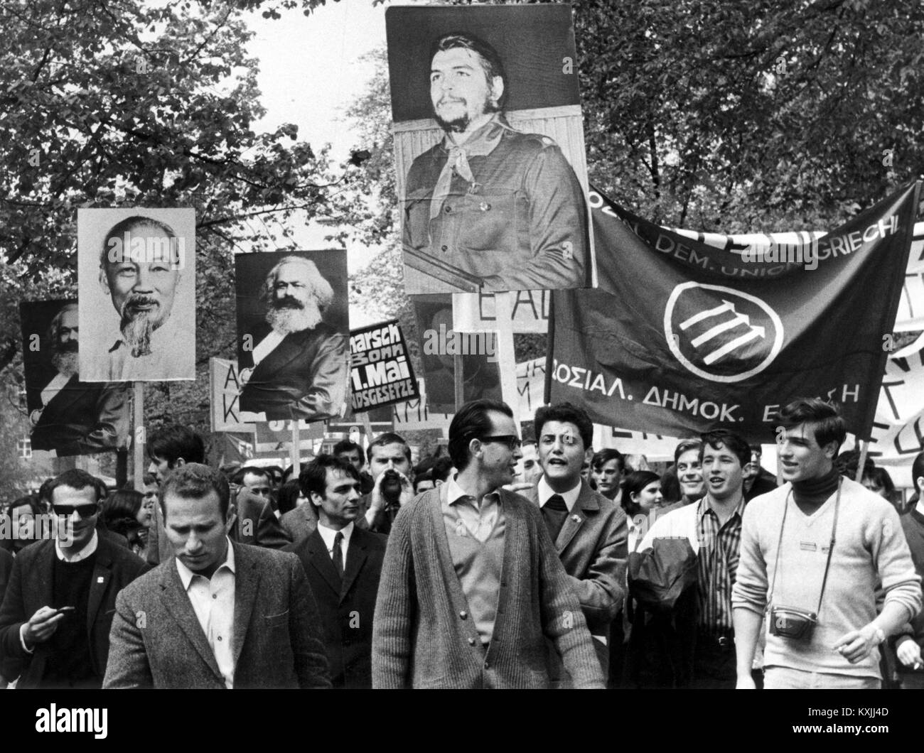 Billboard of che guevara Black and White Stock Photos & Images - Alamy