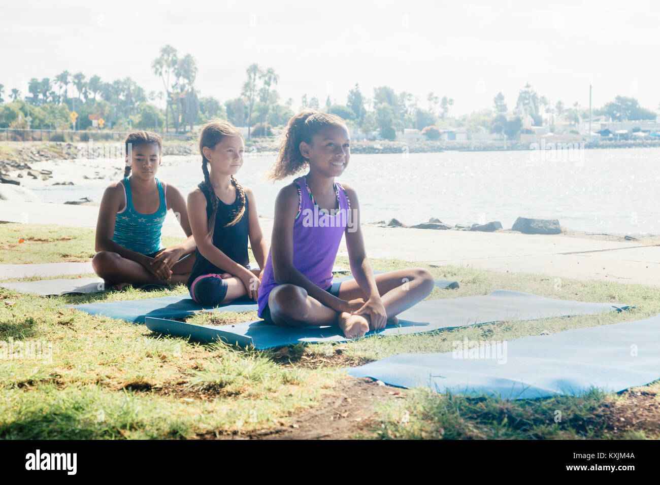 School pose hi-res stock photography and images - Alamy