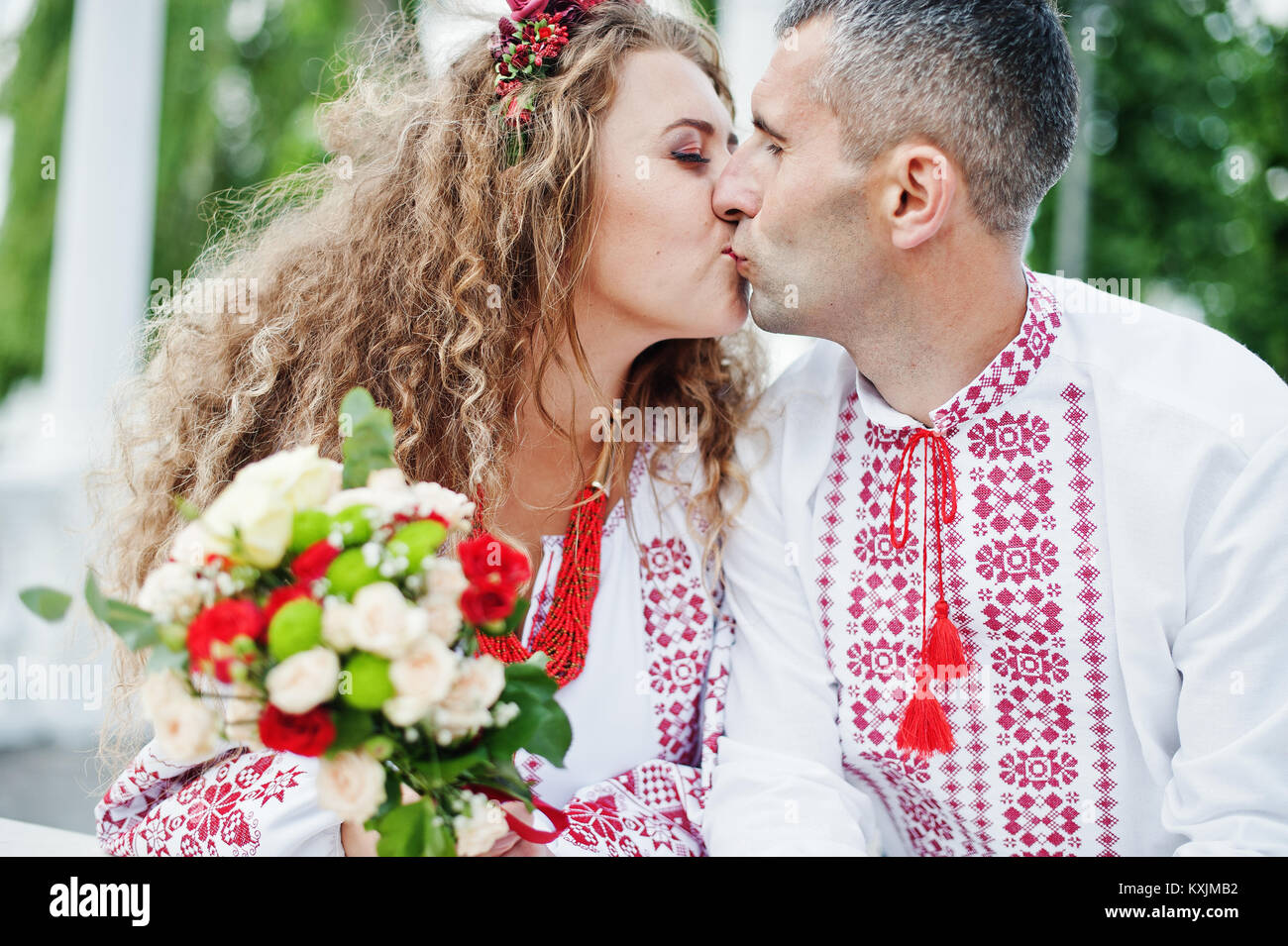 Couple in a gazebo hi-res stock photography and images - Alamy