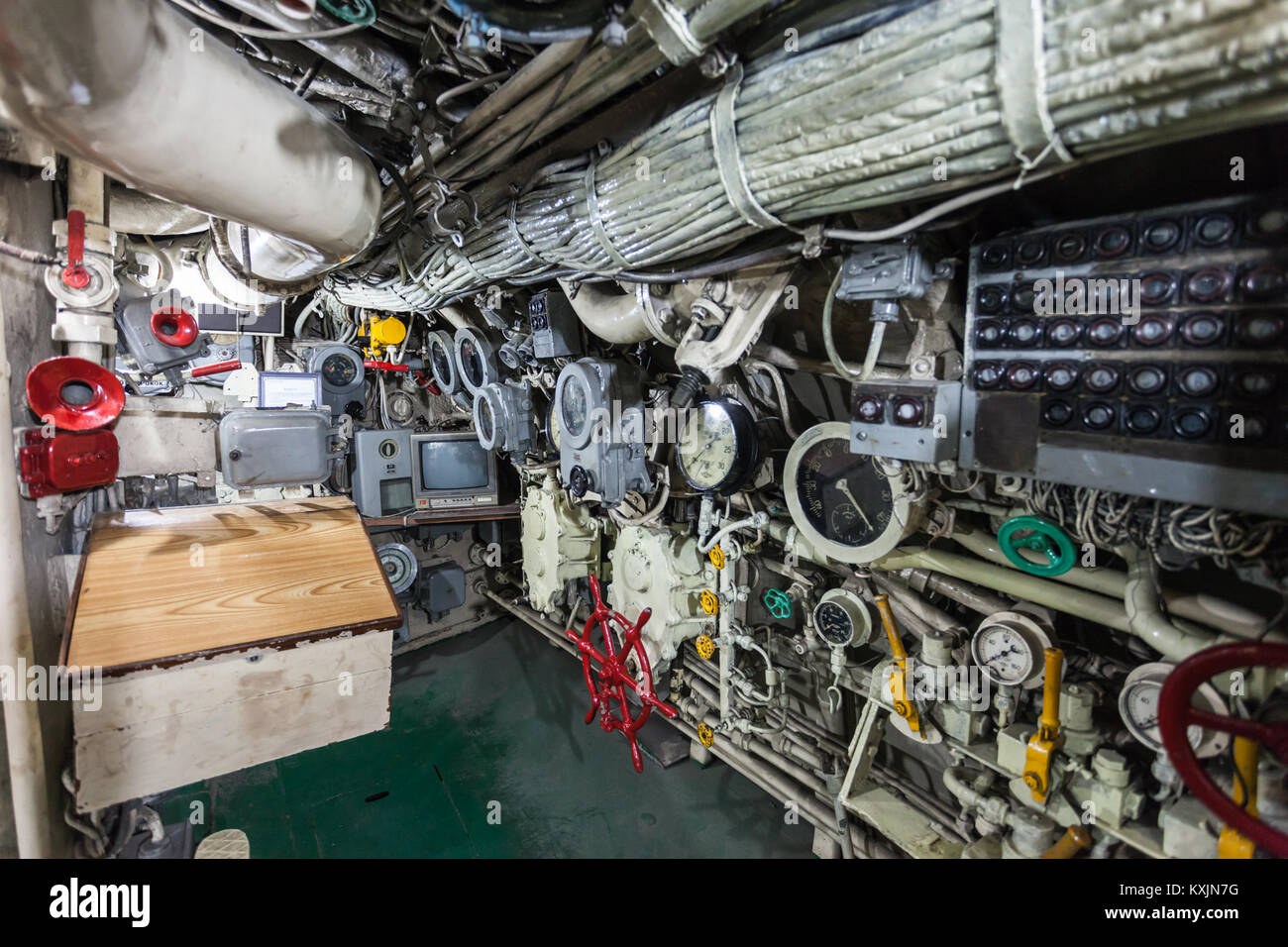 Submarine interior display hi-res stock photography and images - Alamy