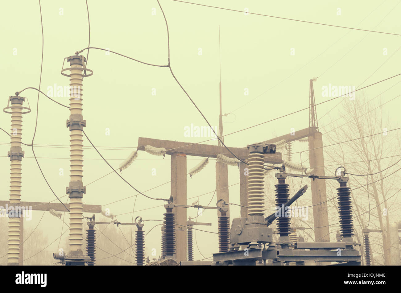 Electrical substation of high voltage with elements of insulating ...