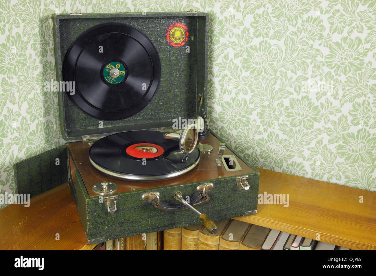 potable gramophone and 78 rpm record Stock Photo - Alamy