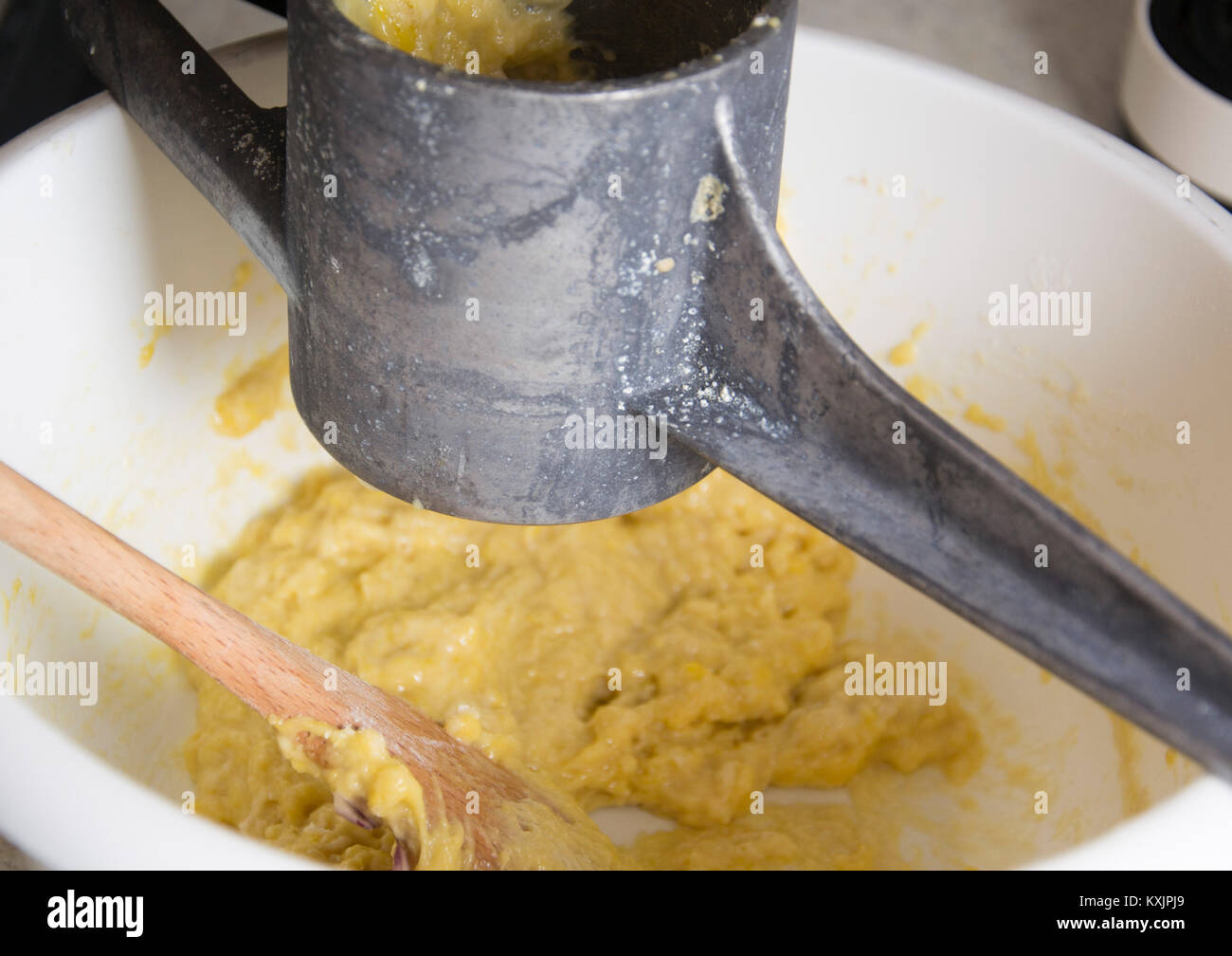 Spaetzle machine hi-res stock photography and images - Alamy