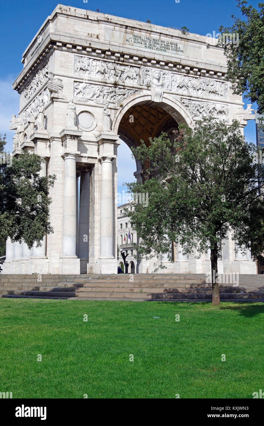 The Victory Arch, also known as the Monument to the Fallen or Arch of ...