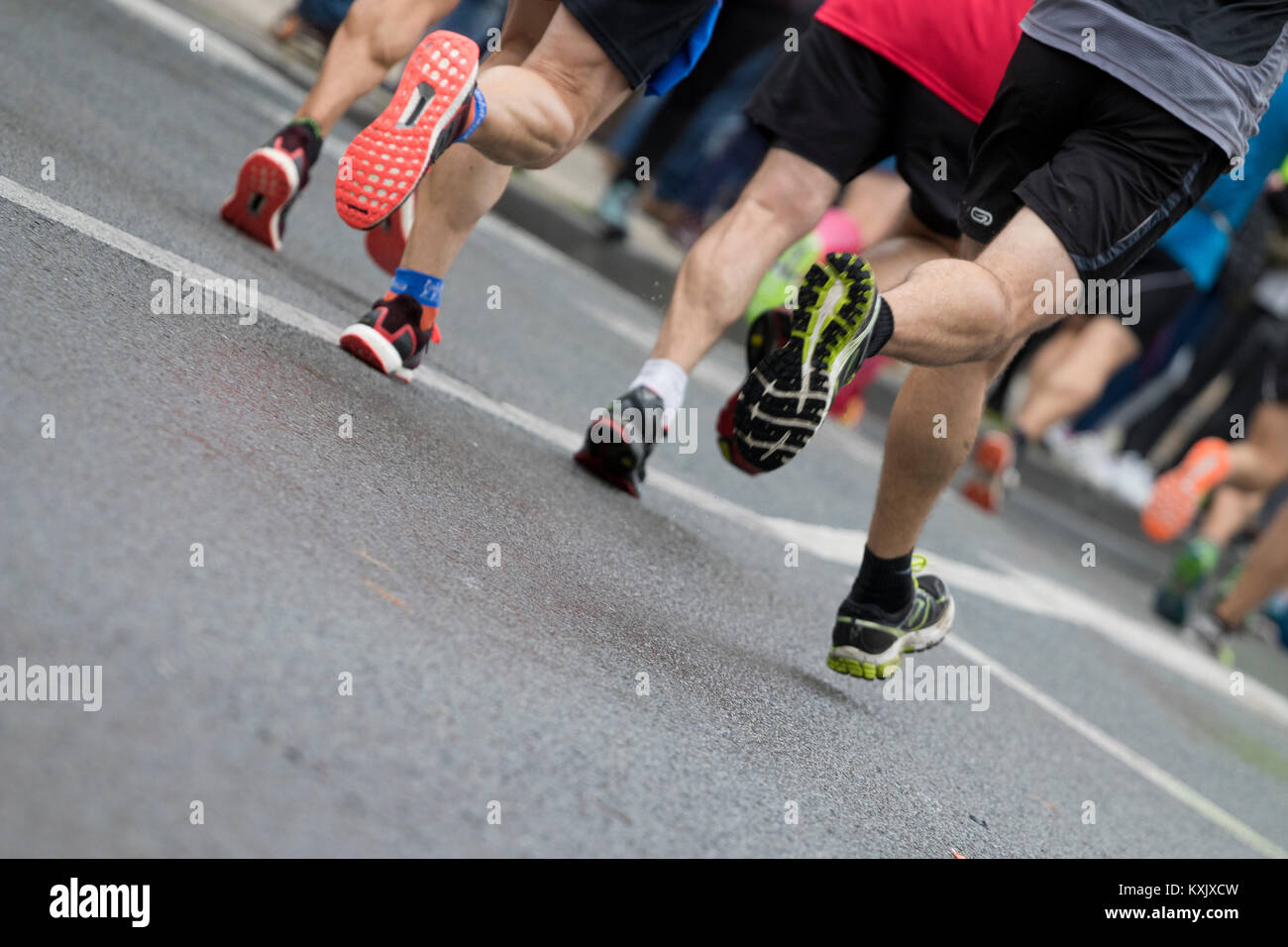 Marathon legs hi-res stock photography and images - Alamy