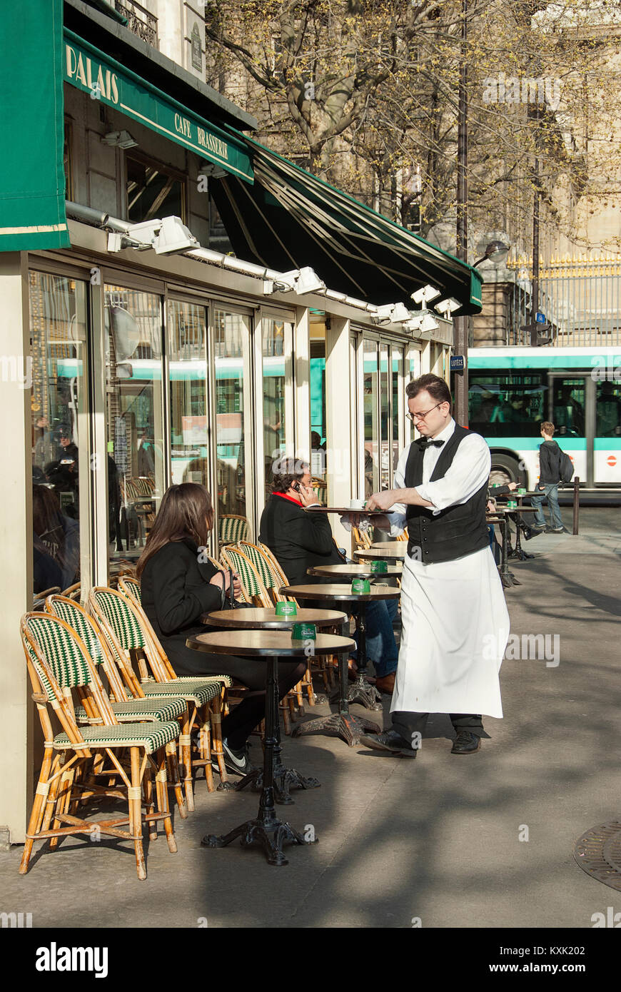Paris Cafe Outside Street Stock Photos & Paris Cafe Outside Street ...
