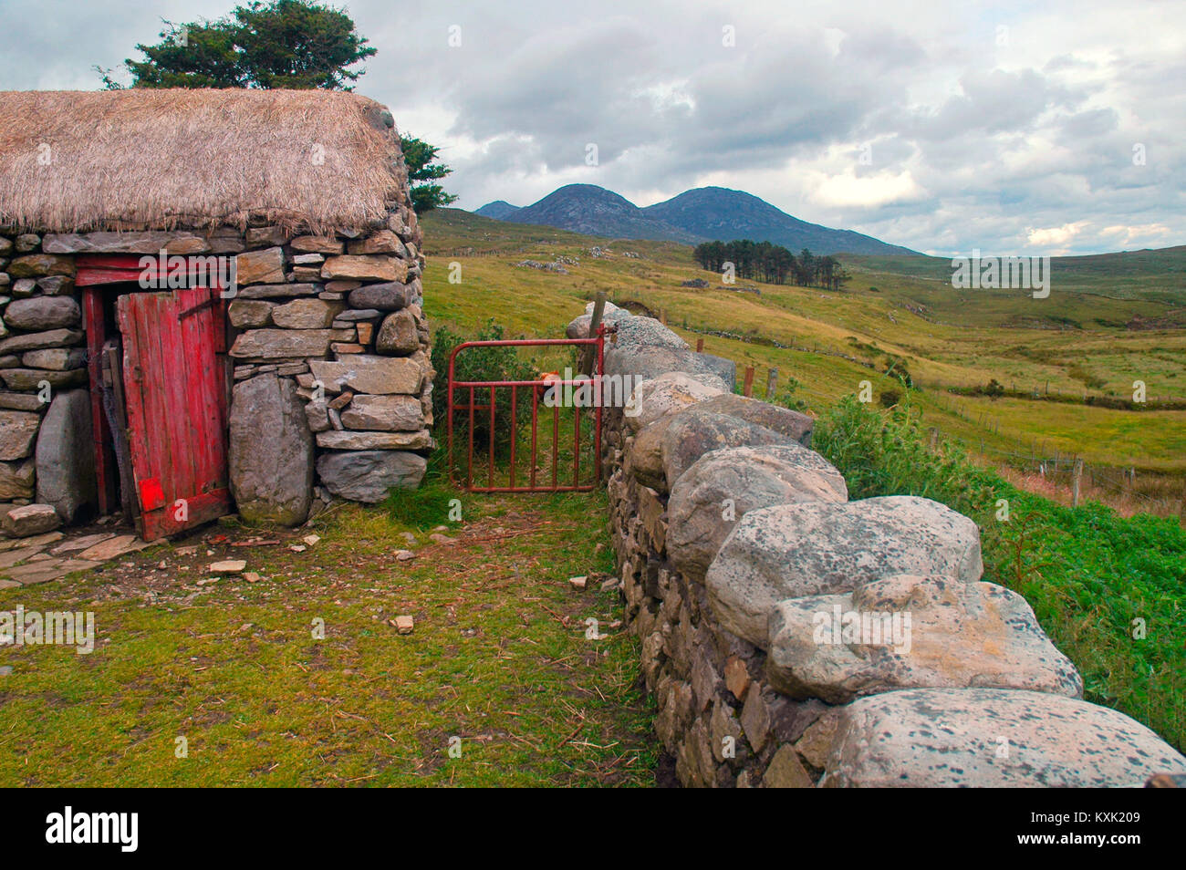 Irish barn door hi-res stock photography and images - Alamy